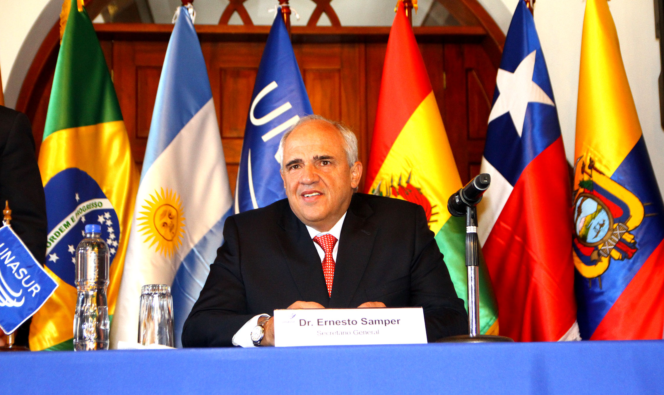 Samper: Un nuevo alineamiento internacional por la supervivencia ...