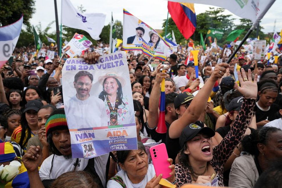 “Colombia has begun to show that another economic path is possible ...